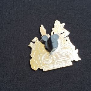 Disney | Accessories | Rare Disneyland 6th Diamond Celebration Pin ...
